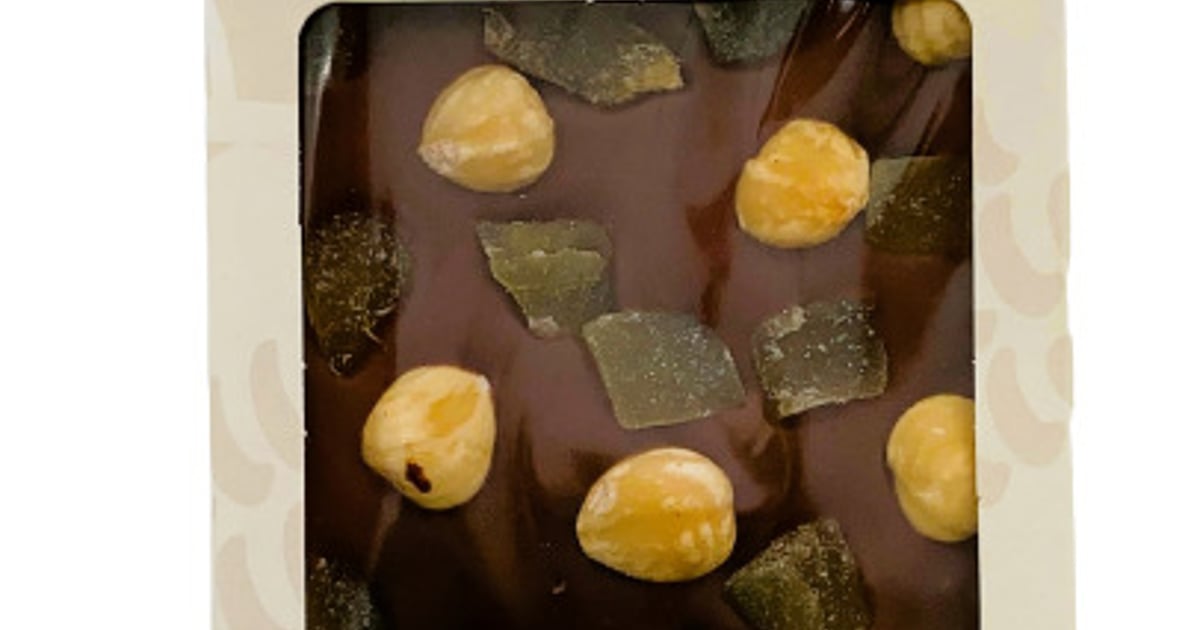 Paula Ana Ciocolata 44% cacao cu alune si ghimbir