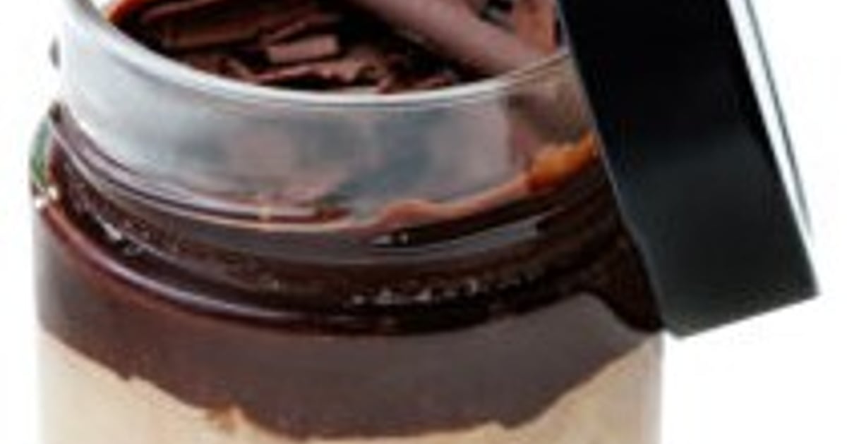 Zoomserie Prajitura profiterol in borcan