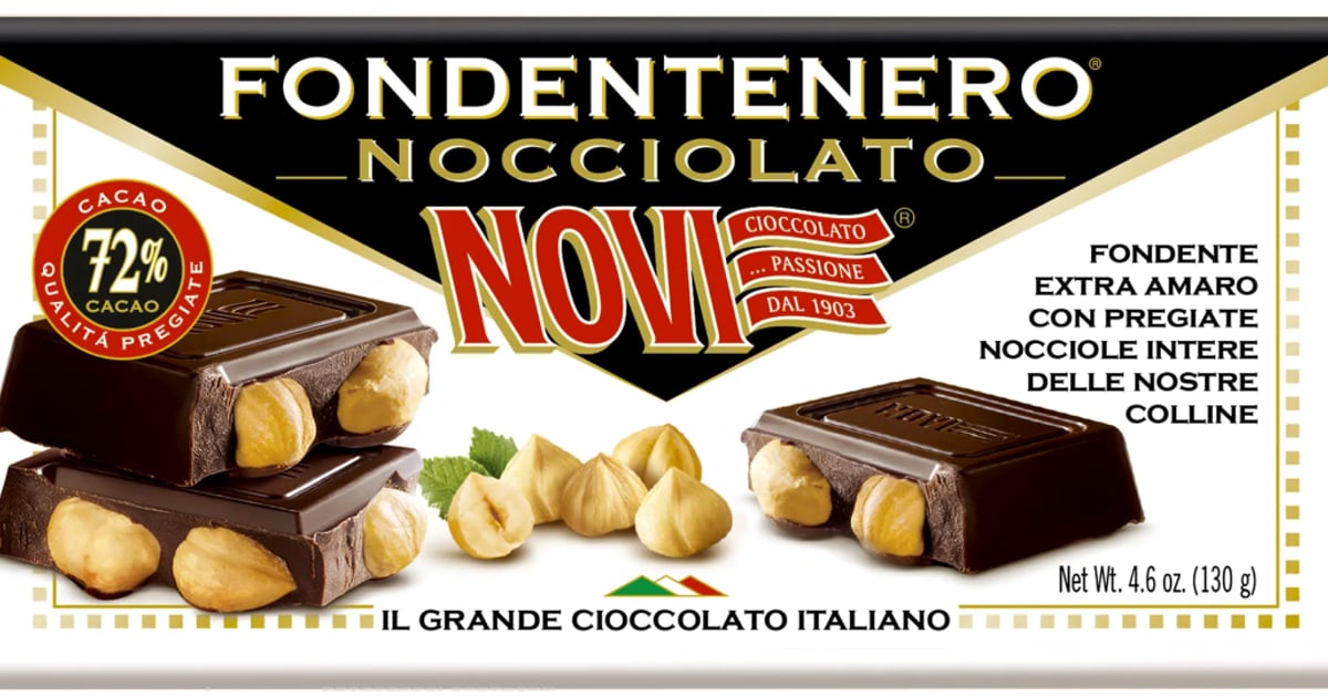Novi Ciocolata extra neagra cu 72% cacao, cu alune intregi